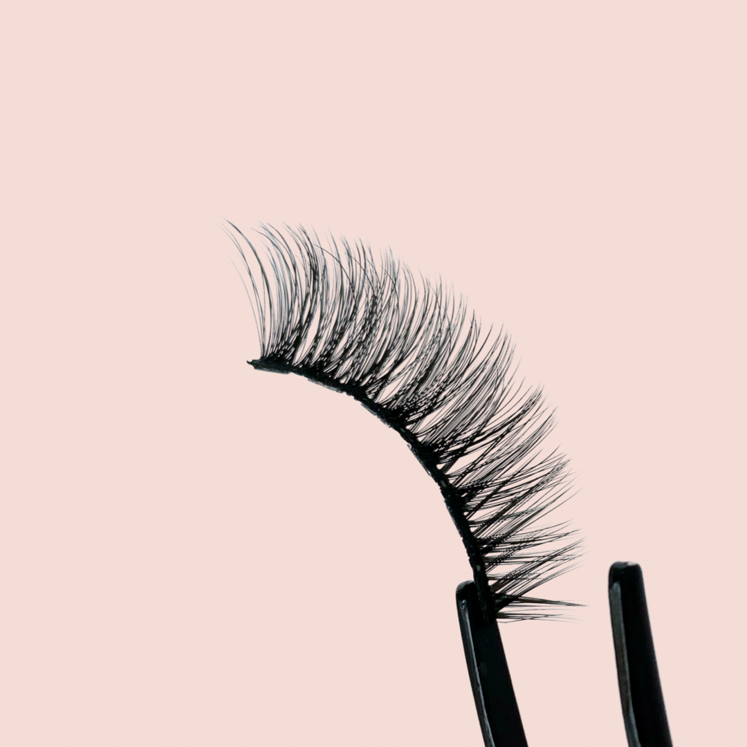 Magnetic Eyelashes | 3D Strip Lashes | Canadian Lash Brand | QMBeautique